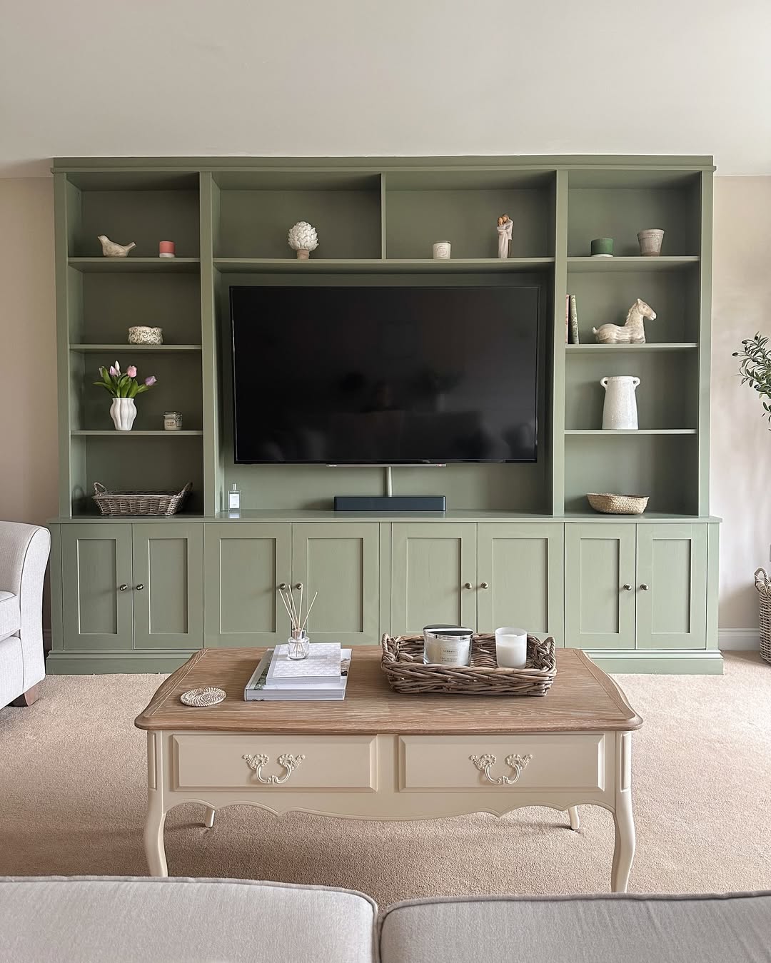 21 Clever Small TV Wall Ideas To Maximize Your Space